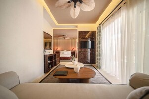 Sole Private Suite with Jacuzzi | Camas com colchões pillow-top, frigobar