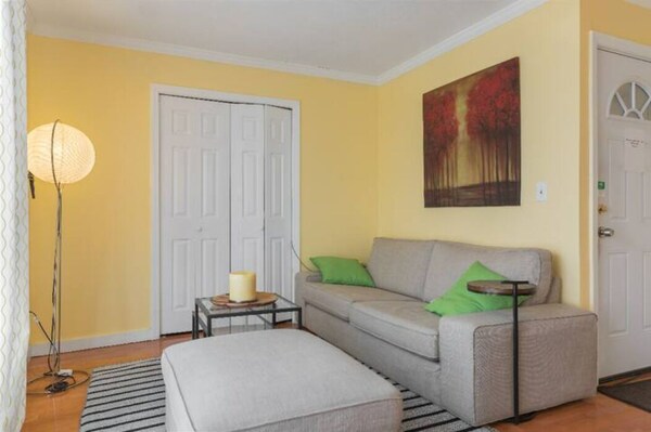 3 Bd 2 Ba Unit - Cambridge, MA
