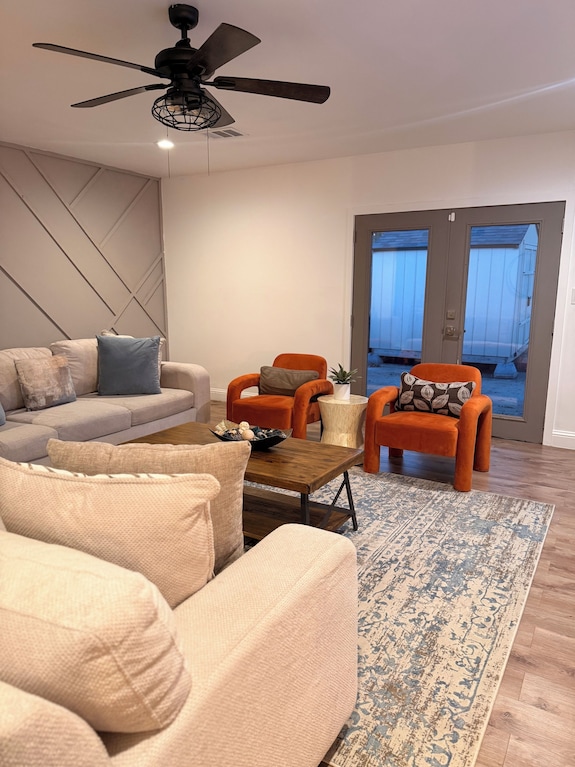 Spacious 4br Central Dallas Home - Firepit & Game Loft - Dallas, TX