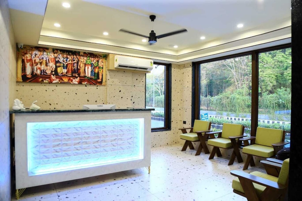 Hotel Safrron Stay - Tirupati