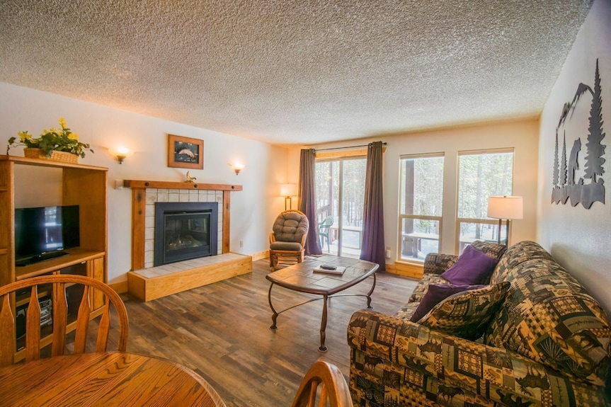 Spacious Condo Near The National Parks - Island Park, ID