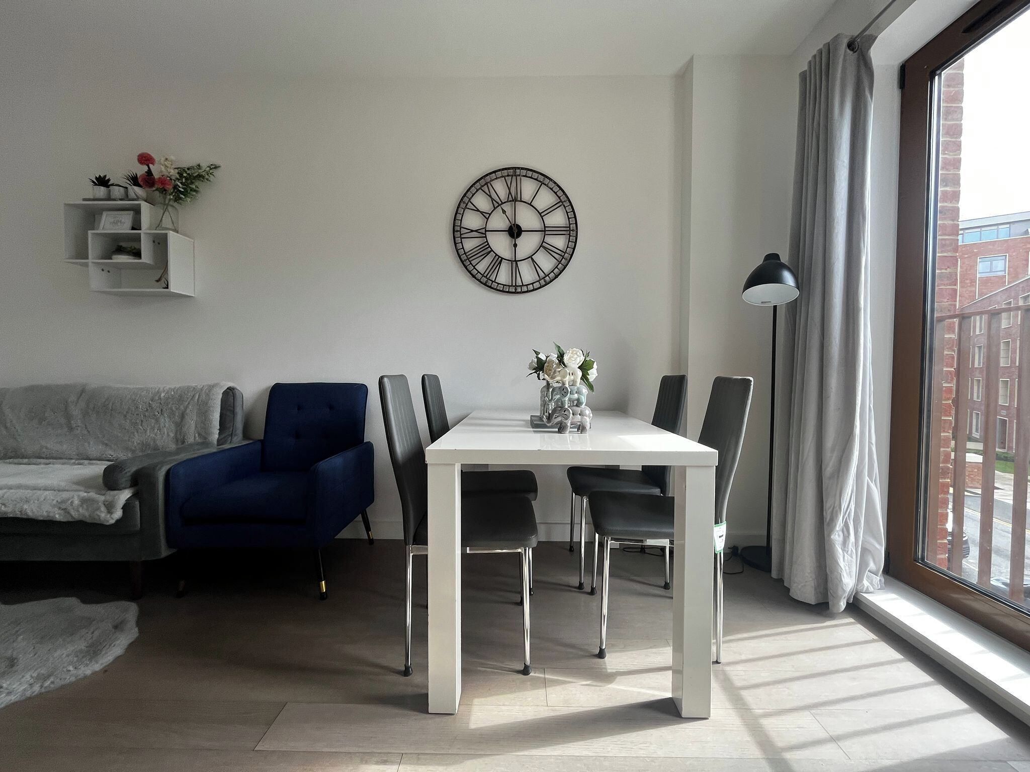 Grosvenor Rd - 2-bedrooms - Sleeps 5 - Parking - St Albans