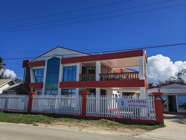 Lata Hotel - Tonga