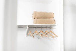 Frigobar, micro-ondas