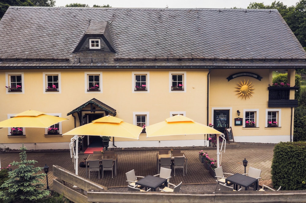 Hotel Sonne Erzgebirge - Neuhausen Erzgebirge , Alemania