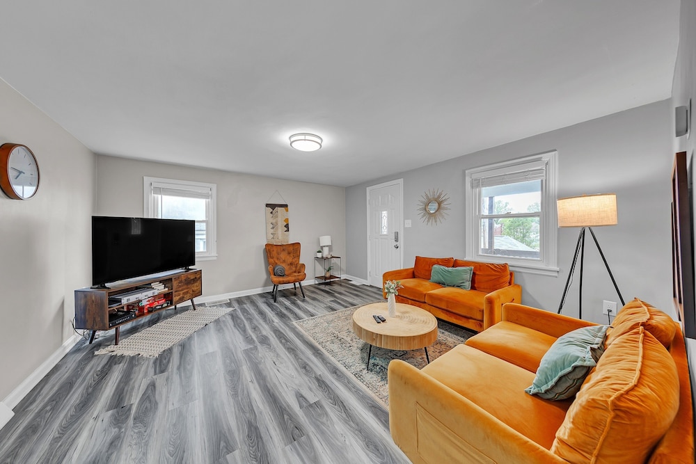 Pet-friendly 4br Near Kennywood & Pittsburgh 4 Bedroom Home - 홈스태드