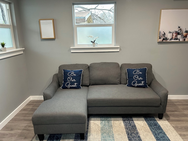 Tiny House In The Trees. - Austin, TX