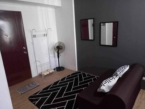 Staycation In Alabang Branch A - Parañaque