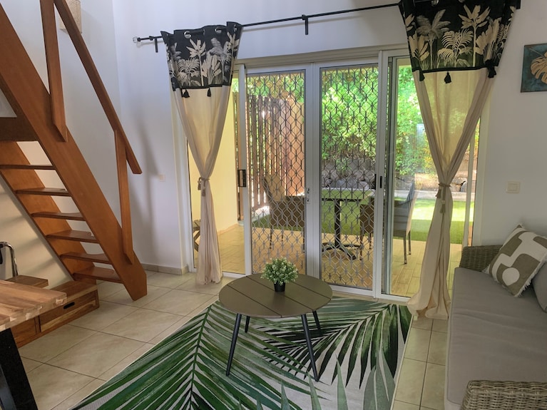 Chic 1-bedroom Apartment With Pool, Wifi, Ac In Povai Bay Near Matira Beach - Bora-Bora