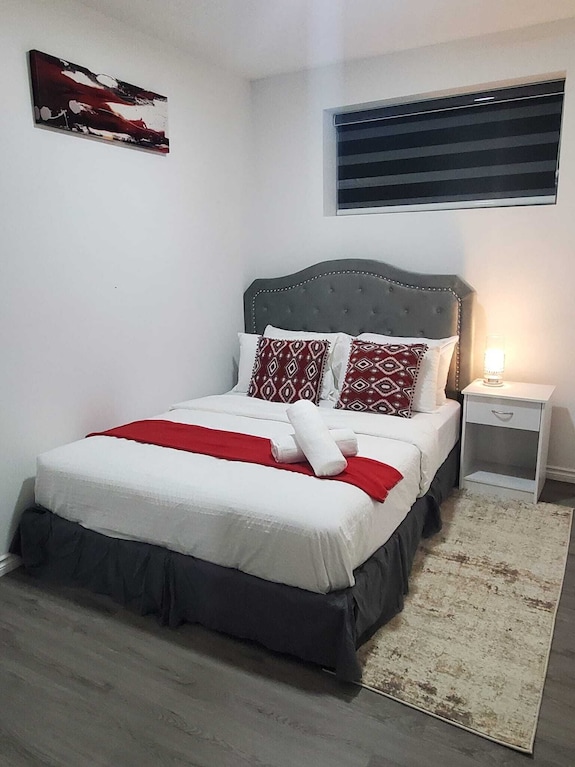 Beautiful Tranquil One Bedroom, Calm, Cozy And Clean Basement Suite - Alberta