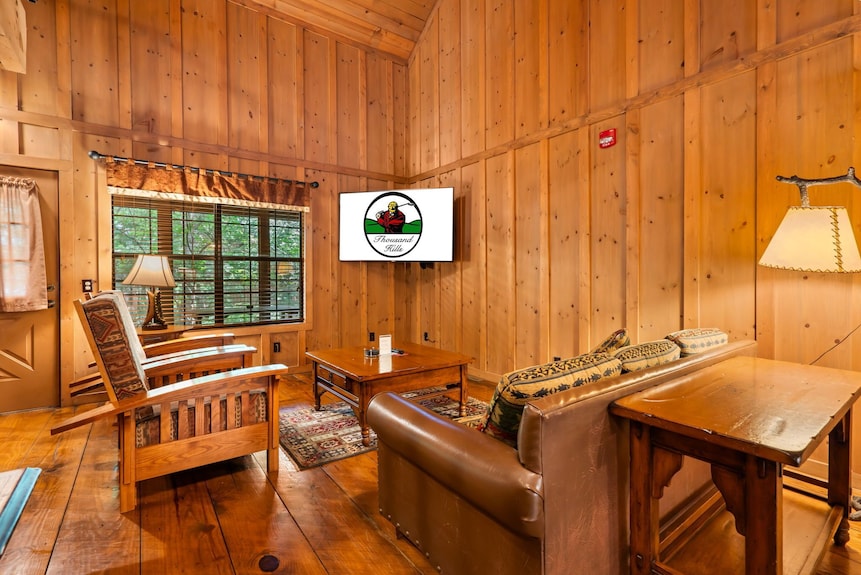 Scenic Branson Resort Cabin For Getaways - Missouri
