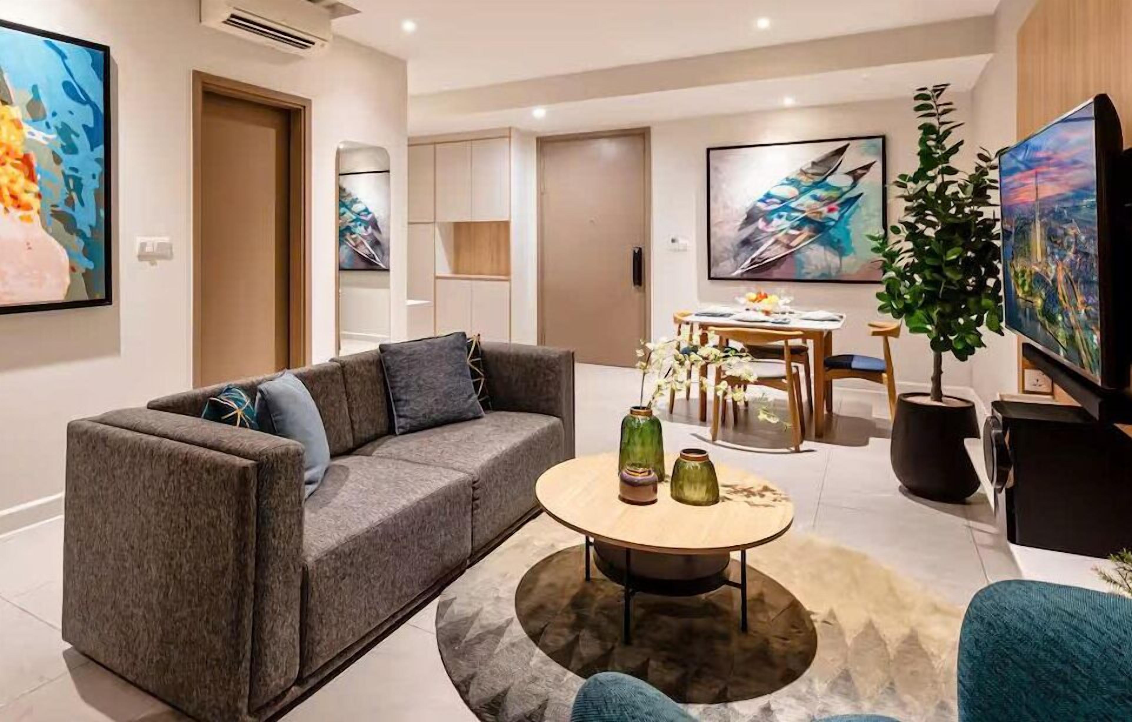 Apartamento superluxo, 1 quarto, vista para a cidade | Área de estar | Smart TV 42 polegadas com canais a cabo