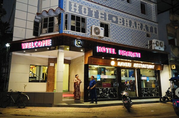 Hotel Bharati Deoghar - Deoghar