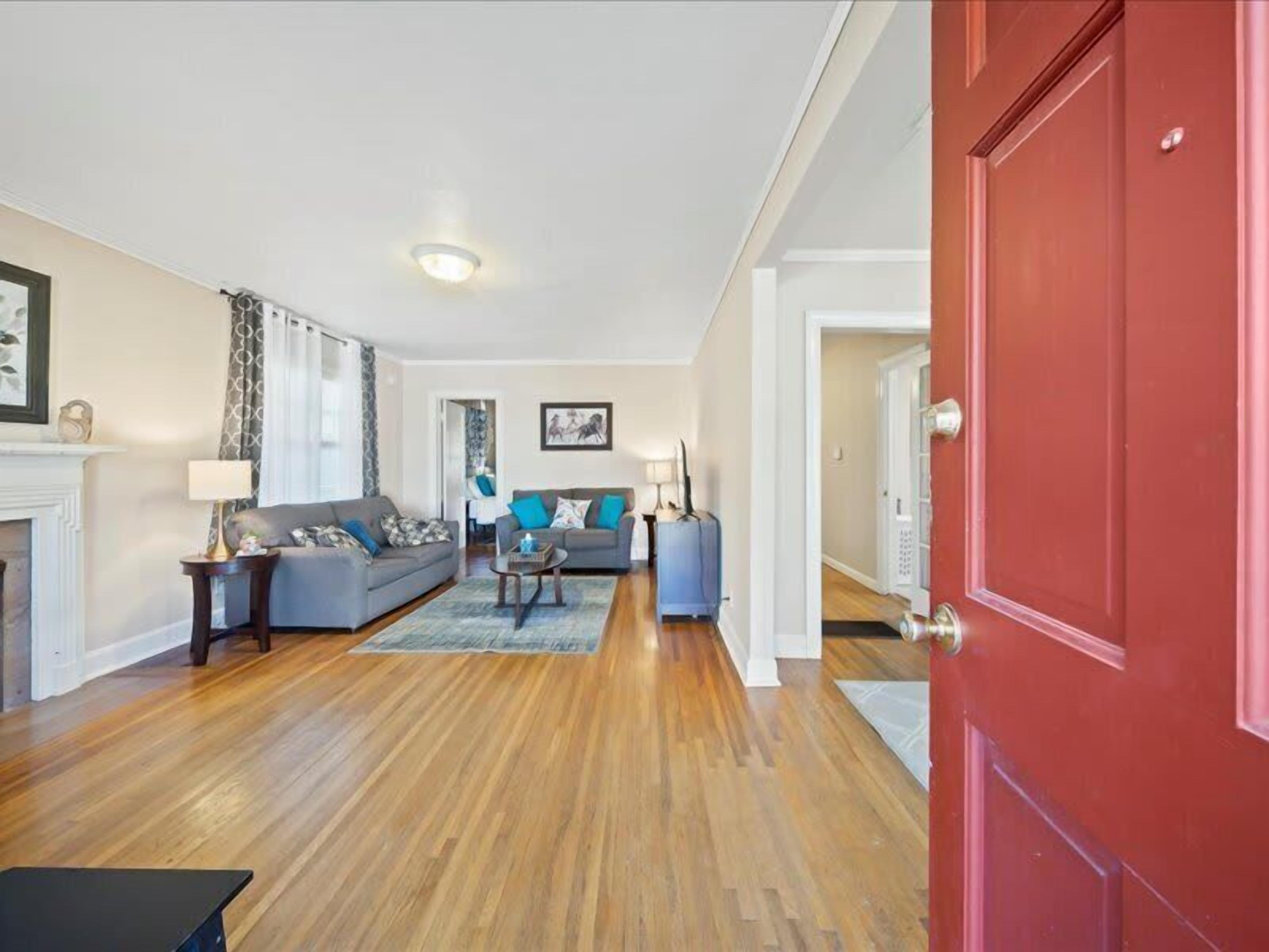 Spacious 2 Bedroom, 1 Bathroom House In Tulsa! - Splash Pad, Tulsa