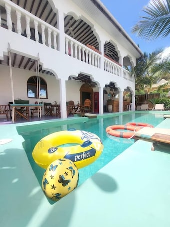 Fachada do alojamento. Sand and Sunset JGM Hotel Paje