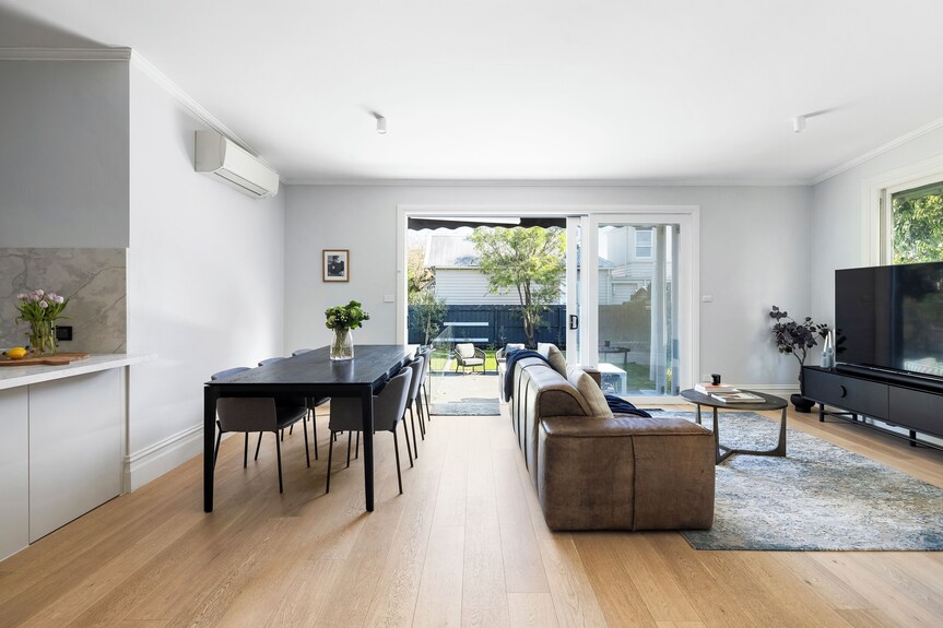 Brighton Pool Paradise: Designer 3br Retreat Near Beach & Café Culture - シティ・オブ・ベイサイド