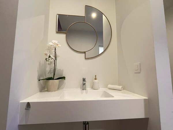 One Lux Stay Near Antwerp Central Grande Deluxe 3 Bedroom Suite - Antwerpen