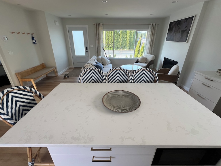 Charming 2-bedroom House In Gorgeous Campbell River With Wifi, Ac - Campbell River