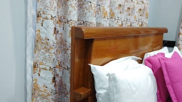 Quarto Duplo de Luxo, vista para o pátio | Wi-fi grátis