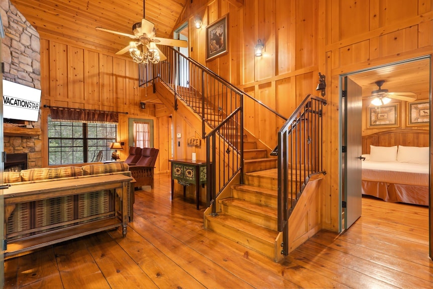 Pet-friendly 2br Cabin With King Beds, Pools & Screened Deck Near Branson - Branson, MO