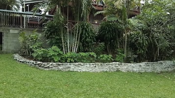 Dormitório Partilhado, 1 quarto, fumadores, varanda | Jardim