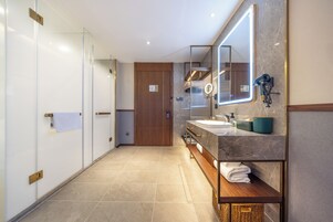 Quarto Duplo Panorâmico | Sala de estar | Televisor