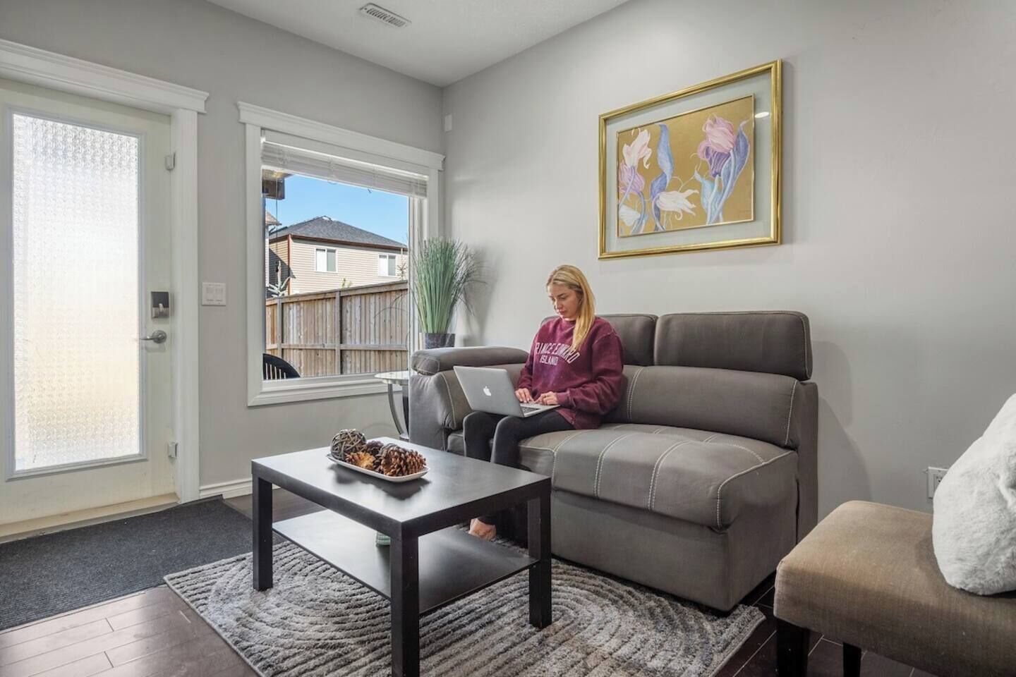 Walkout Suite In Nolan Hill 1br Shopping & Ac - Calgary