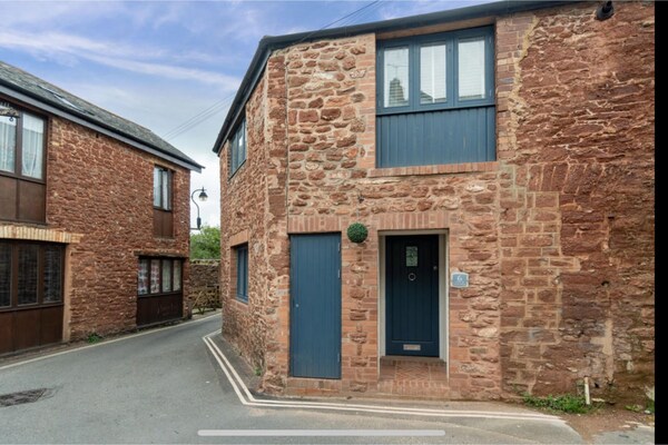 Seaside Cottage Escape In Paignton - Sleeps 4 - Devon