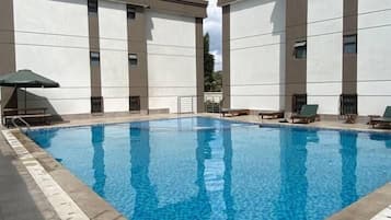 Piscina exterior
