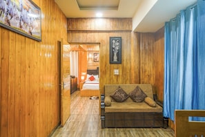SuĂte estĂșdio | Cofres nos quartos, ferros/tĂĄbuas de passar roupa