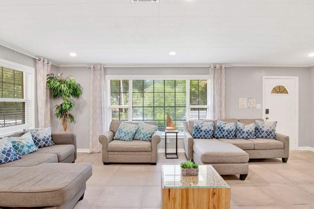 These Units Are In The Highly Sought After Pensacola Heights Neighborhood. - Pensacola, FL