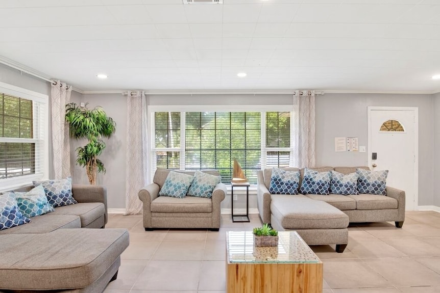 These Units Are In The Highly Sought After Pensacola Heights Neighborhood. - Pensacola, FL