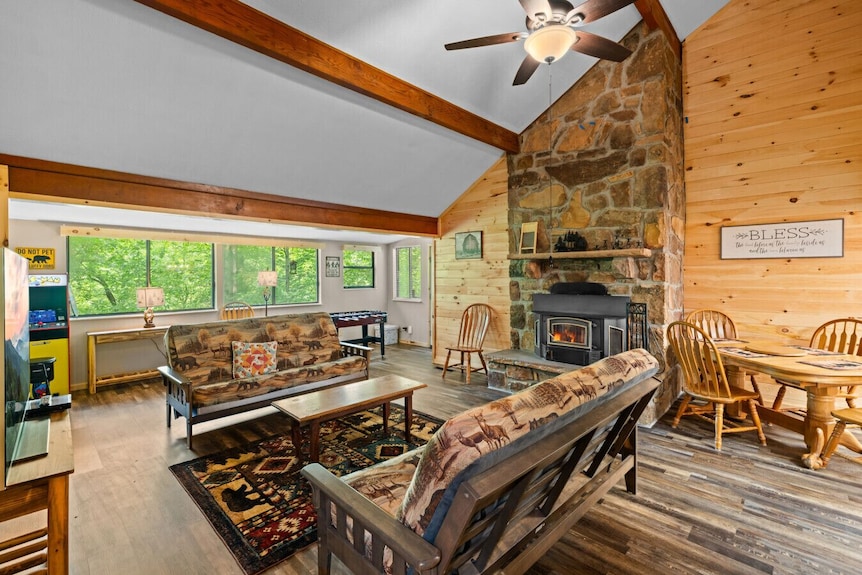 My Blue Heaven: Peaceful 3br*firepit*games*8 Mins To National Park - Cosby, TN