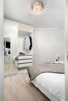 Apartamento luxo | Espaço de trabalho para notebook, cortinas blackout