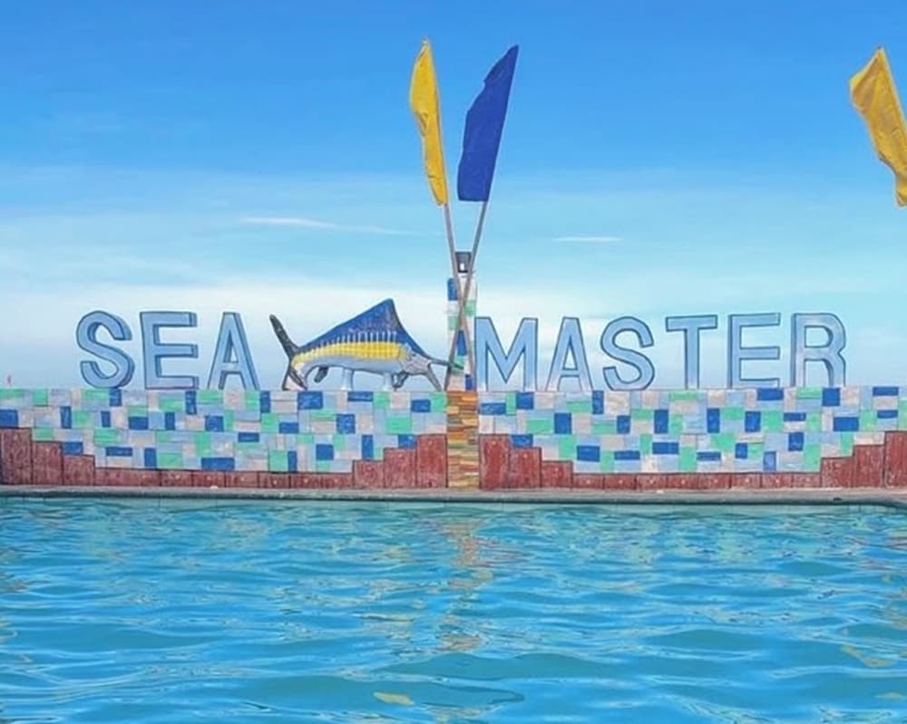 Sea Master Beach Resort - 
