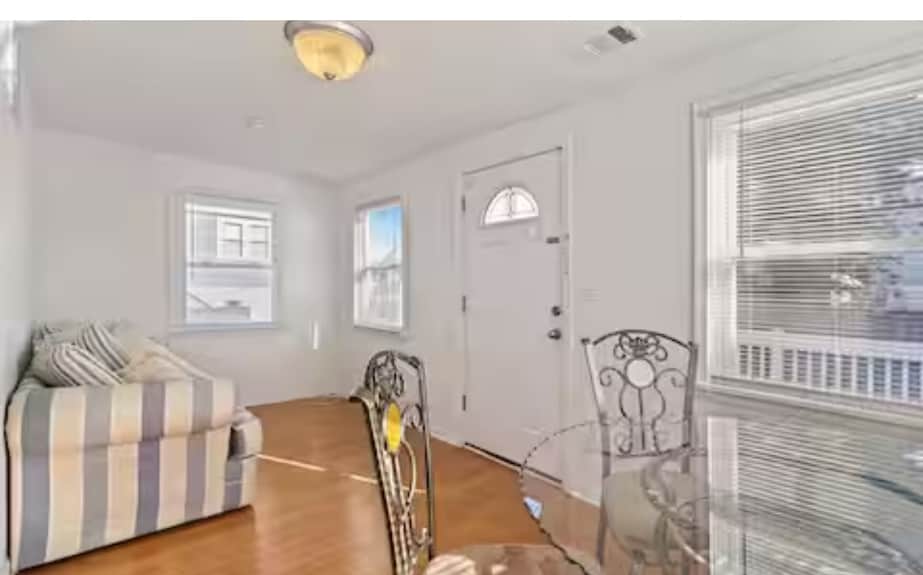 Beach House With 2 Beach Badges, 1 Block To The Beach, Boardwalk, And Shopping - Point Pleasant, NJ