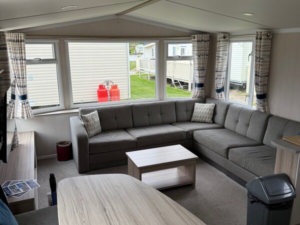Cedar Lake Apartment Retreat - Skegness