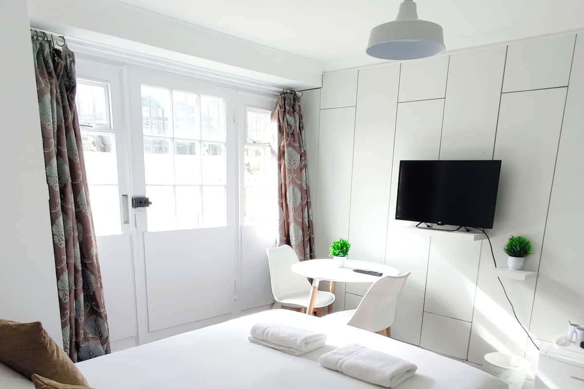 Quarto casal econômico | Wi-Fi de cortesia