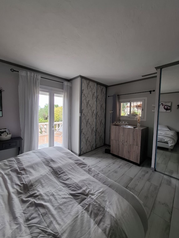 Villa Bibaou. 2-bedroom Suite (4p) Private Terrace. - Vence