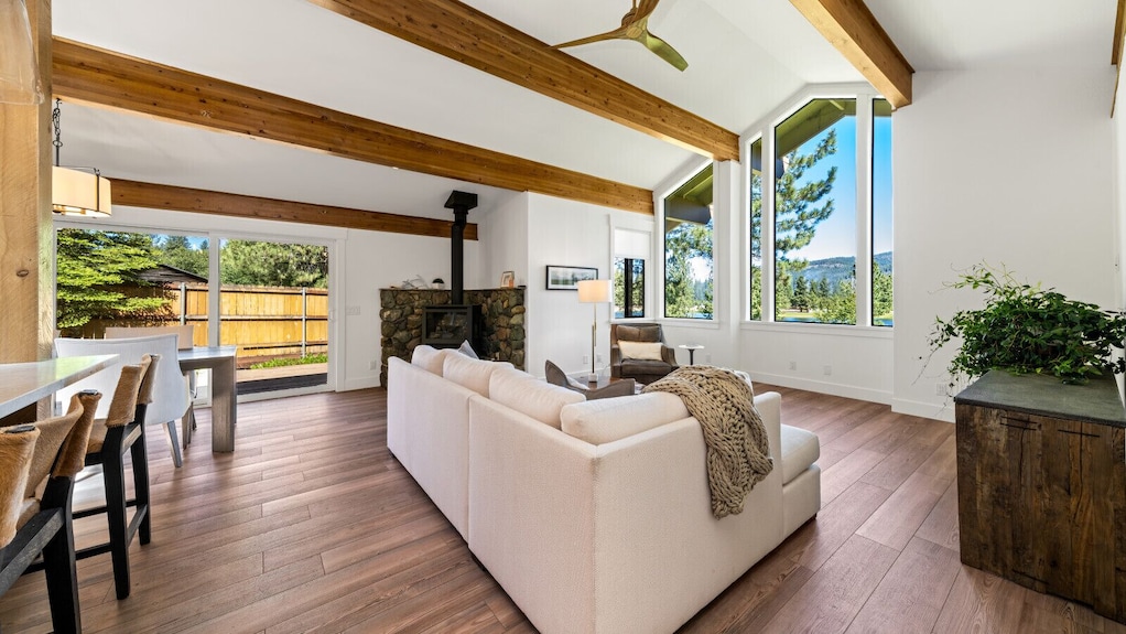 One35 Graeagle Meadows - On The Pond! - Lake Davis, CA