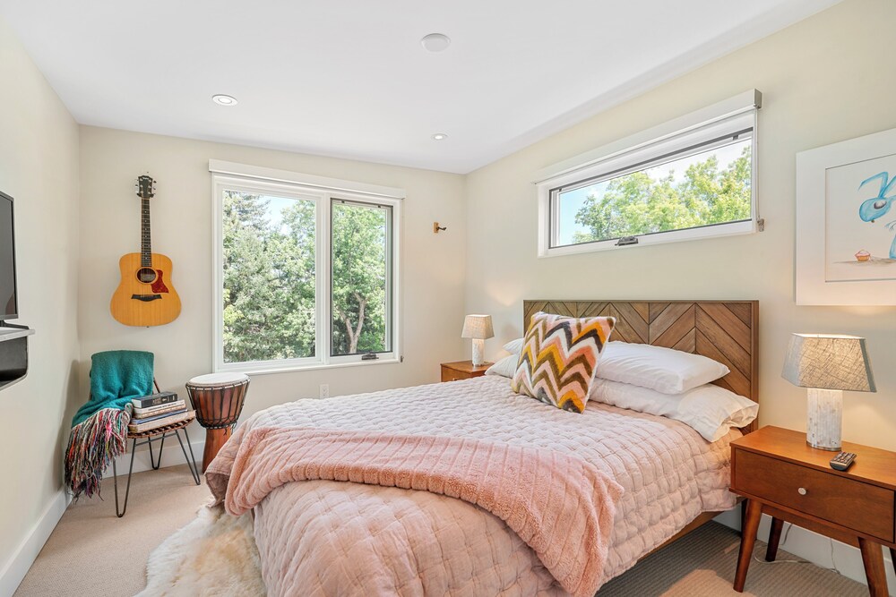 Stylish Luxe Retreat in Central Boulder steps from trails / Pearl ...