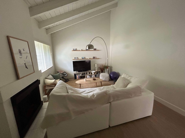 Charming 2-bedroom Condo In Newport Beach With Wi-fi - Costa Mesa, CA