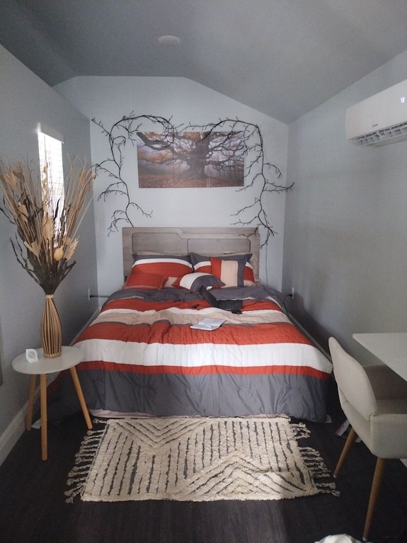 Charming Tiny Backyard Home In Orlando With Wifi And Ac. Only Animal Lovers! - Camping World Stadium - Orlando