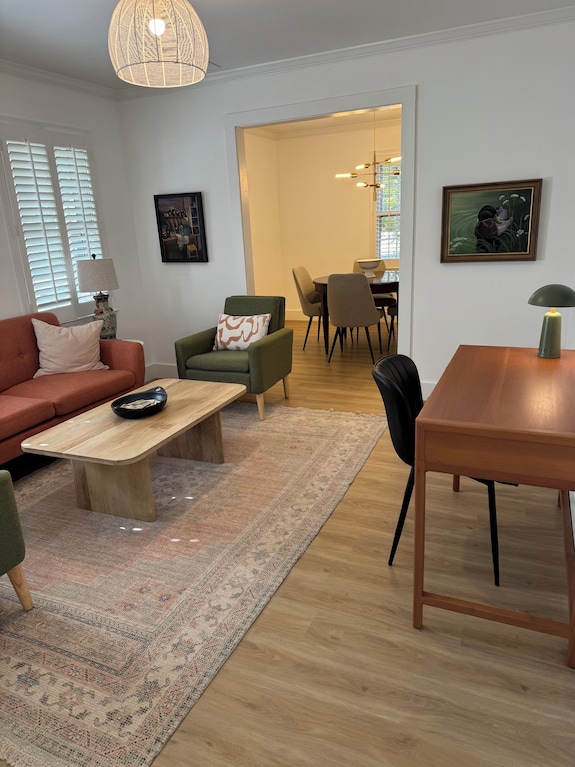 Modern & Bright 3-bedroom House In Greenville Between Airport & Downtown W/ Wifi - Greer, SC