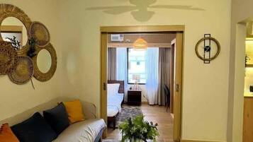 Apartamento Deluxe em Condomínio Fechado, Vista para a cidade | 1 quarto, secretária, secretária adequada para computadores portáteis