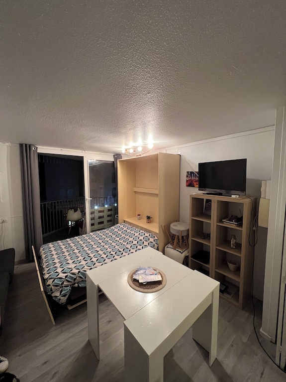 Les Voiles Sur Le Port Du Cap Dagde - Vias