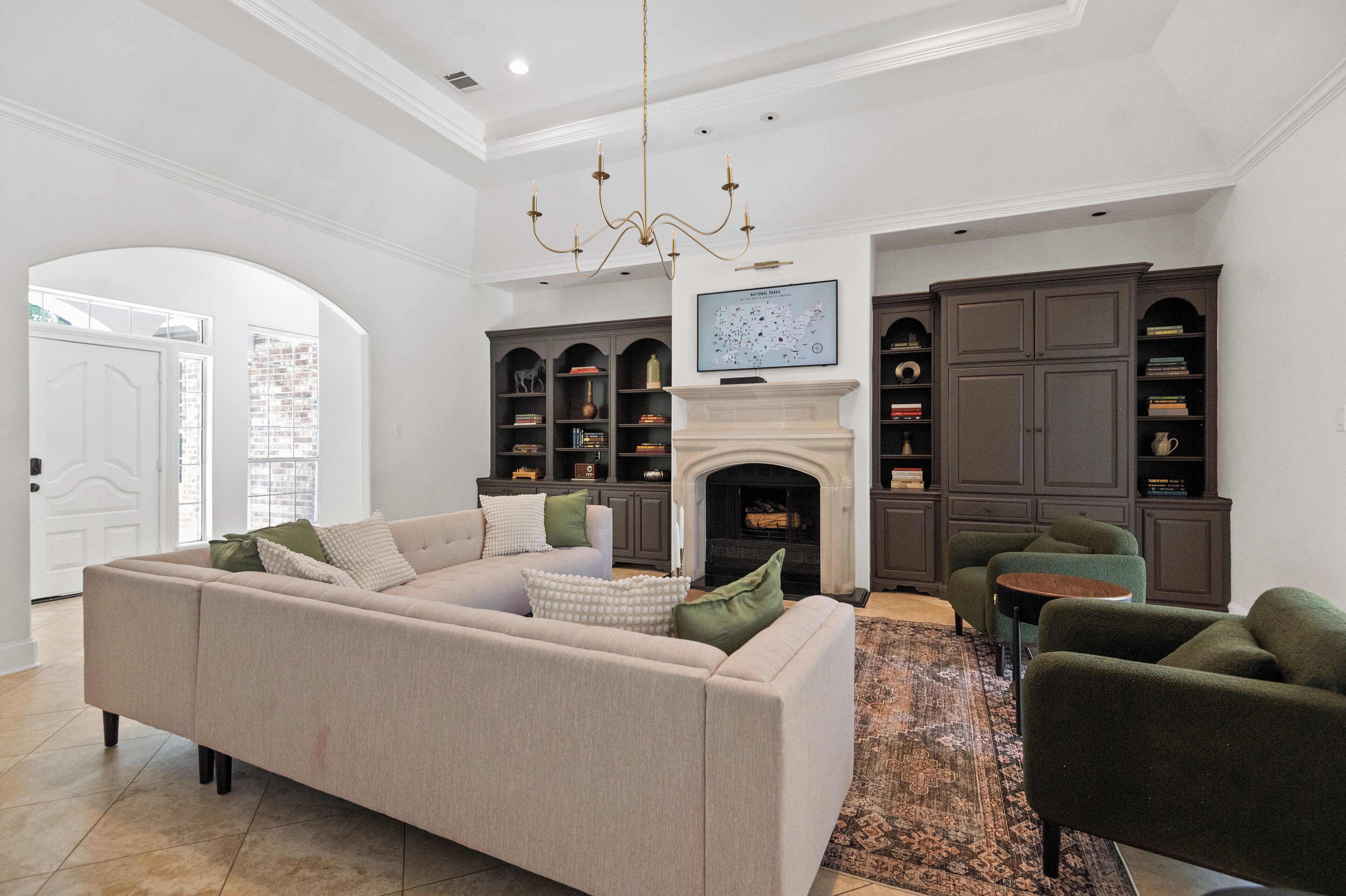 Spacious 5-bedroom House, Sauna, Pool, Game Room And Speakeasy - Conroe, TX