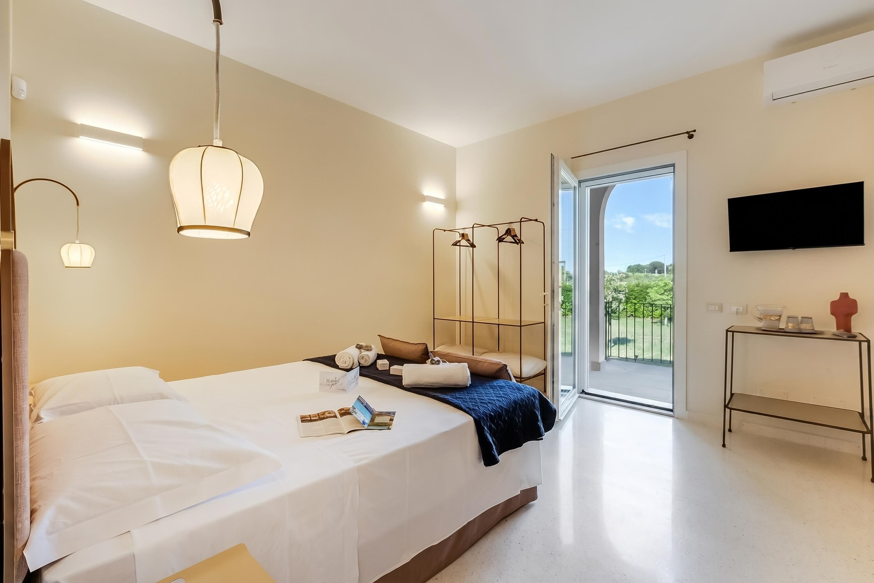 Vila família, 5 quartos, terraço (Villa Elysium With Pool And Garden) | 9 quartos, Wi-Fi