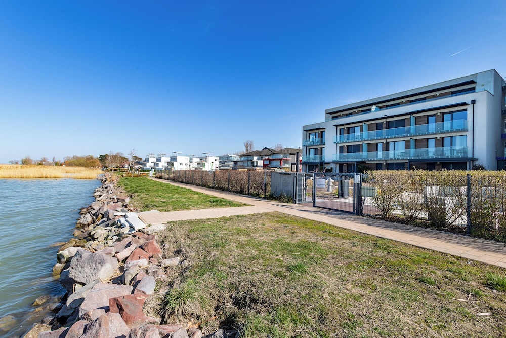Sunset Resort 409 With Pool - Lake Balaton