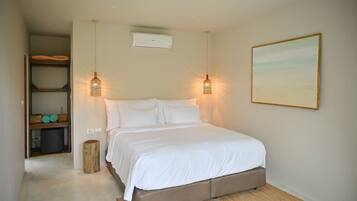 Quarto Duplo, vista para a piscina | Cofre no quarto, cortinas/cortinados opacos, Wi-fi grátis